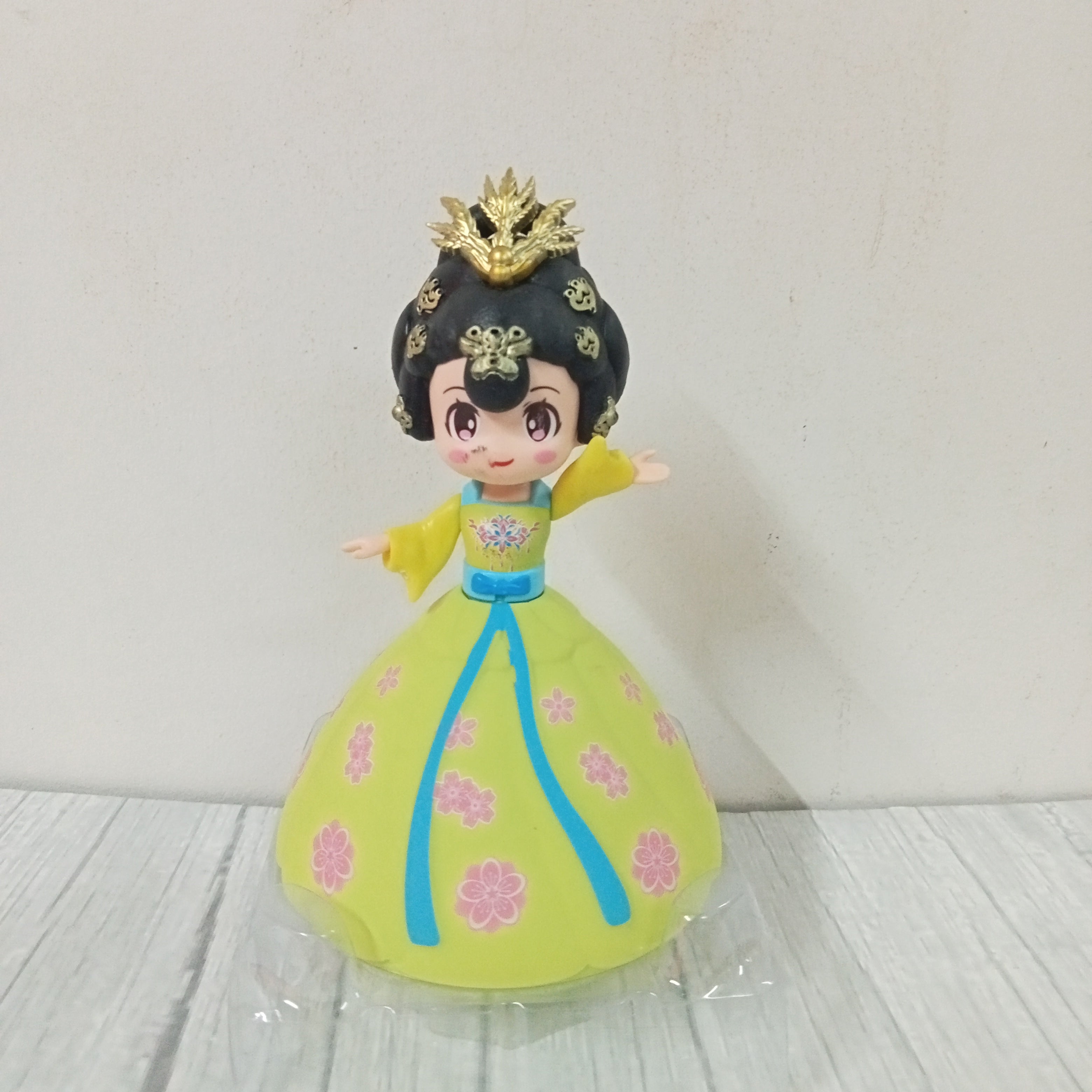 #114 Roly Poly Chinese Classical Hanfu Rattle Doll.[Scratch and Dent ...
